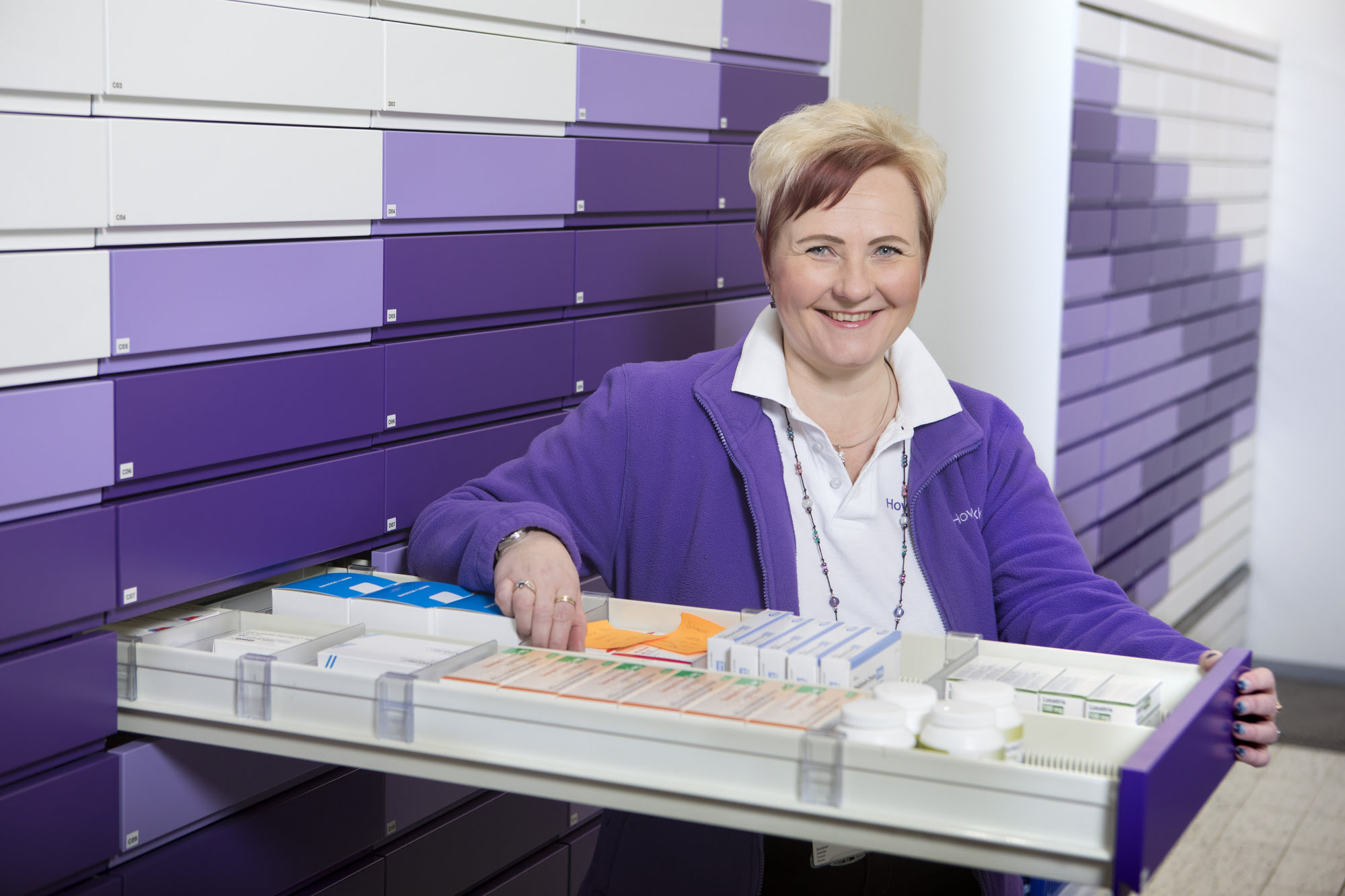 Prosessit kunnossa! Mika ja Johanna pyörittävät kuutta apteekkia ...